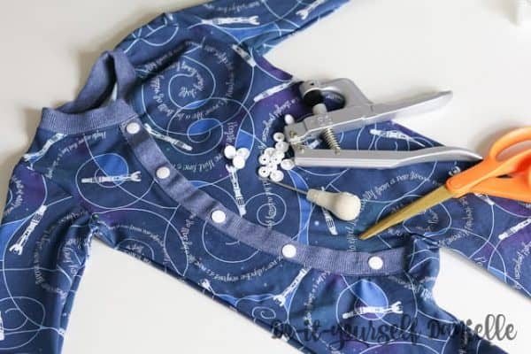 Learn How to Install Snaps like a Pro - DIY Danielle®