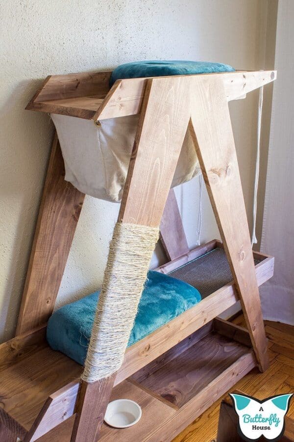 19 Unique DIY Cat Projects That Your Pet Will Love!