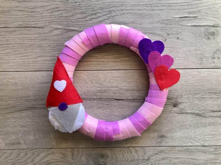 19 Easy Peasy Valentine Crafts To DIY