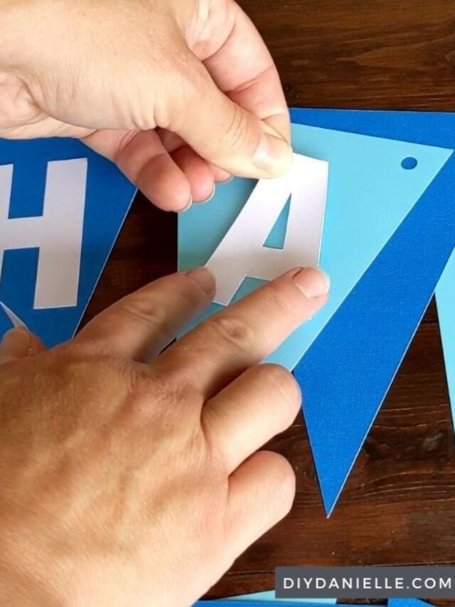 DIY Birthday Banner - DIY Danielle®