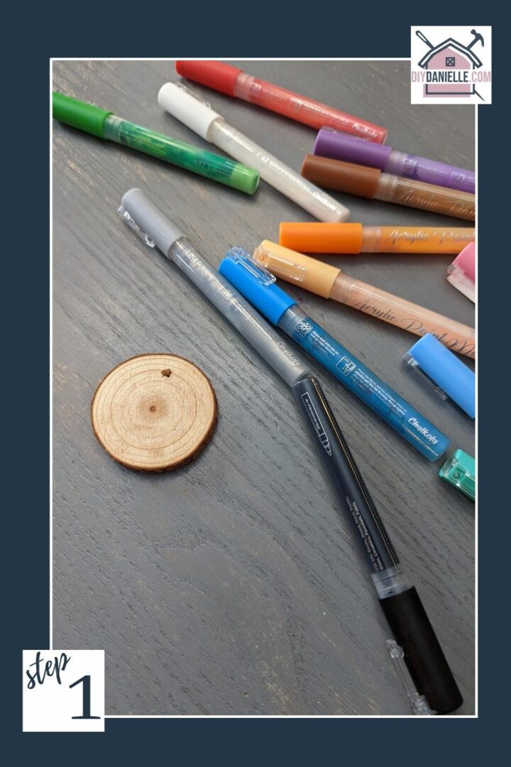 Easy Homemade Ornaments with Kids: Wood Slices & Paint Markers - DIY ...