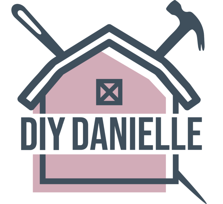 DIY Port Pillow for a Seatbelt - DIY Danielle®