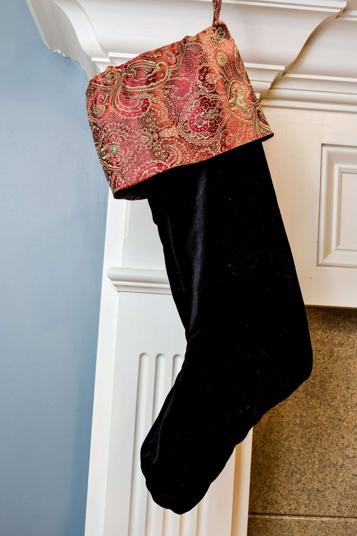 21 Easy Handmade Christmas Stockings For Your Holiday Home