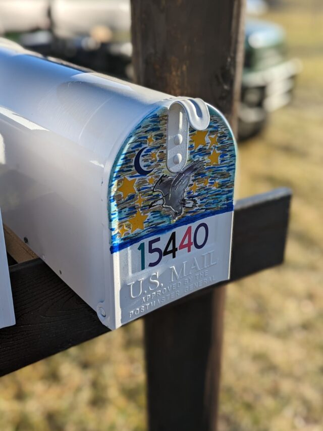 How to Paint Metal - DIY Danielle®