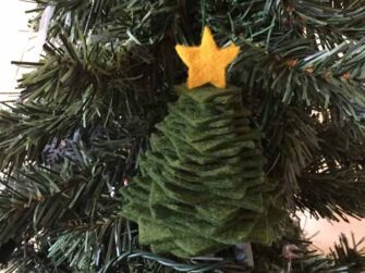 Deck Out Your Tree in Style: 19 Eye-Catching Felt Ornaments