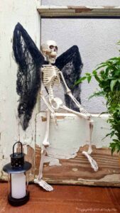 19 DIY Halloween Props to Create the Ultimate Haunted Trail