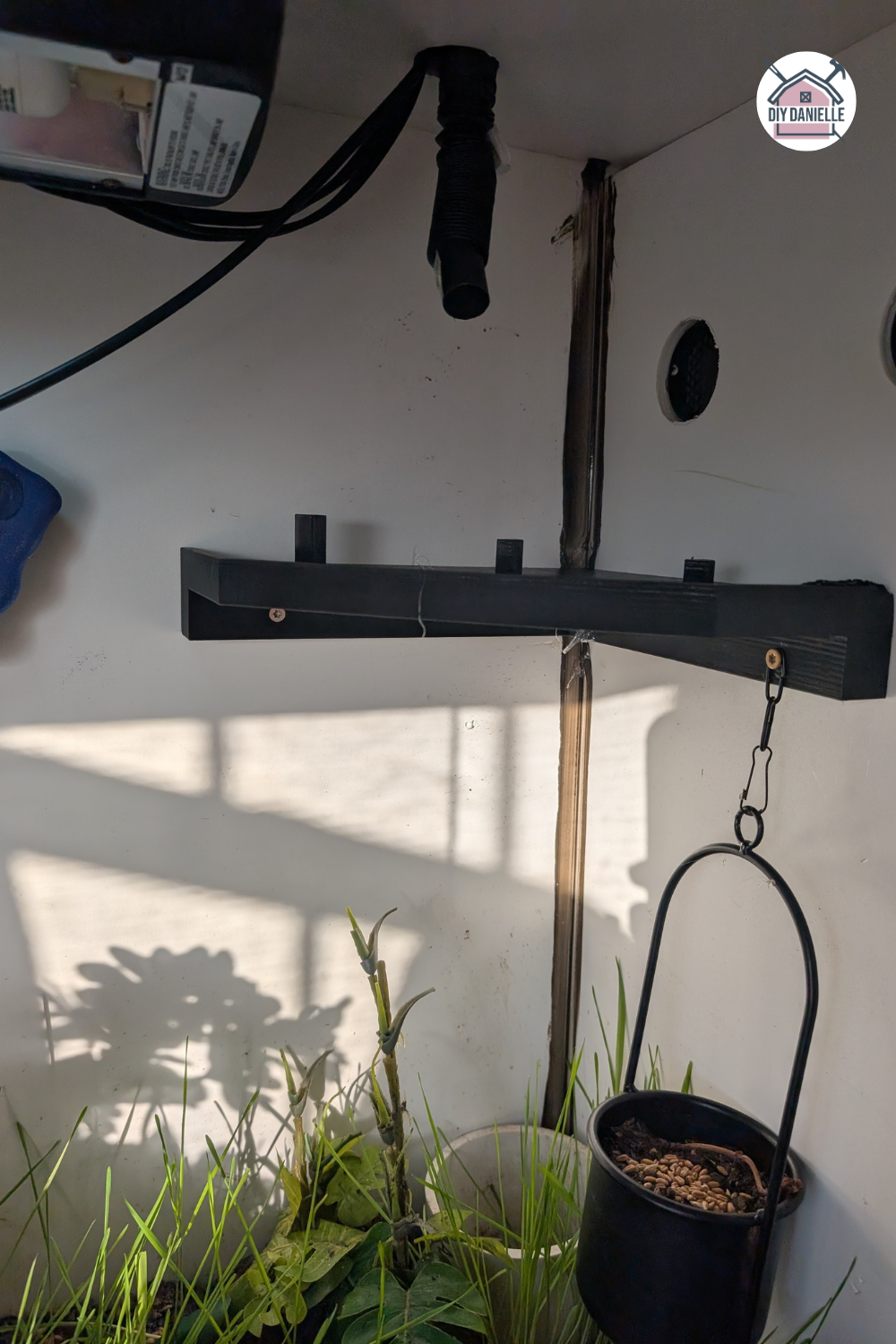 3D Print File: Snake Basking Ledge for Reptile Enclosure Corner