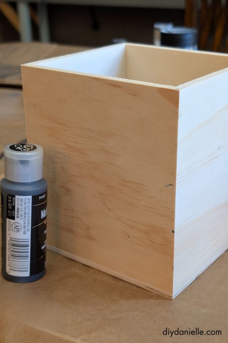 Easy DIY Tissue Box Cover - DIY Danielle®